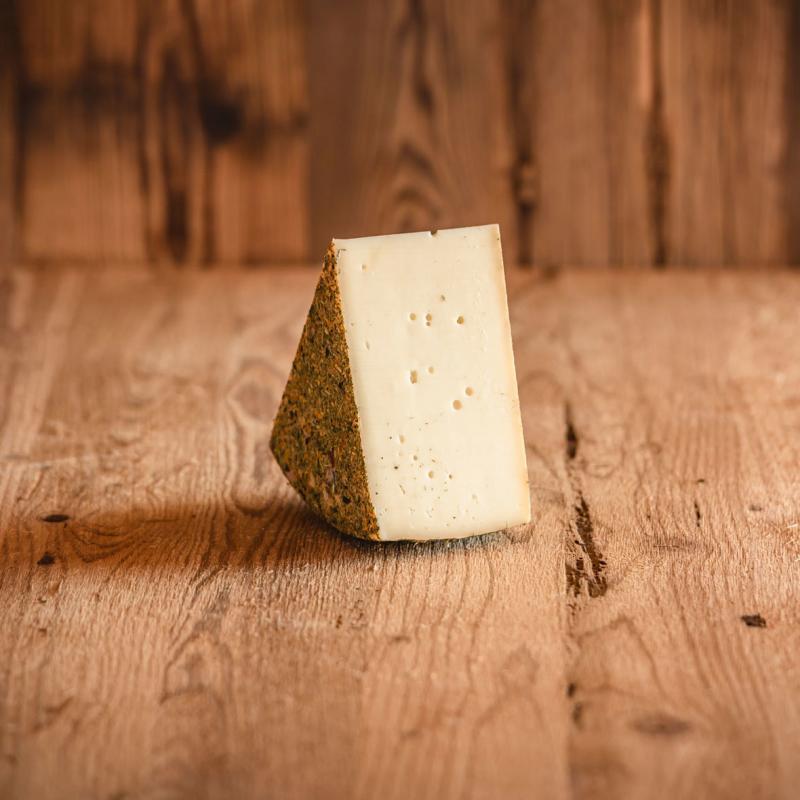 Bio-Alpenblumen-Käse – mit Blüten verfeinert | Bestswiss